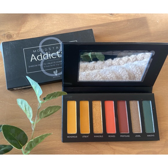 Younique | Makeup | New Younique Moodstruck Addiction Shadow Eyeshadow ...